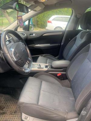 Melns Citroen C4 2011 Viļņa, ar dzinēja tilpumu 1.60 L un nobraukumu 272 tūkst. km par 1700 €, foto 6 vietnē AUTOMOTO.COM.LV