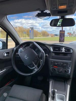 Melns Citroen C4 2011 Viļņa, ar dzinēja tilpumu 1.60 L un nobraukumu 272 tūkst. km par 1700 €, foto 7 vietnē AUTOMOTO.COM.LV