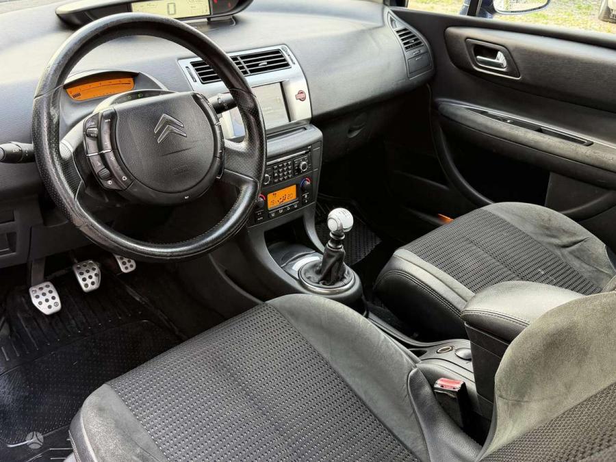 Blue Citroen C4 2007 in Vilnius, with an engine capacity of 2.00 L and mileage of 267 thousand km for 950 €, photo 13 on AUTOMOTO.COM.LV