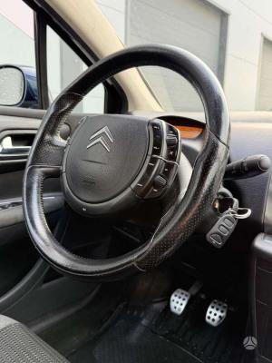 Blue Citroen C4 2007 in Vilnius, with an engine capacity of 2.00 L and mileage of 267 thousand km for 950 €, photo 21 on AUTOMOTO.COM.LV