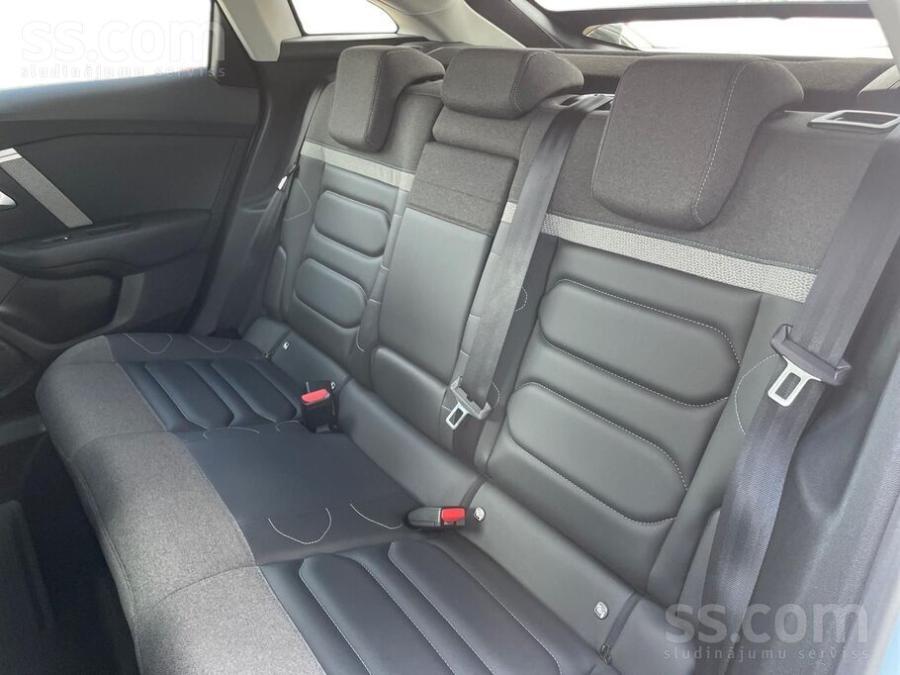Blue Citroen C4 2021 in Riga, with an engine capacity of 1.20 L and mileage of 77 thousand km for 14990 €, photo 20 on AUTOMOTO.COM.LV