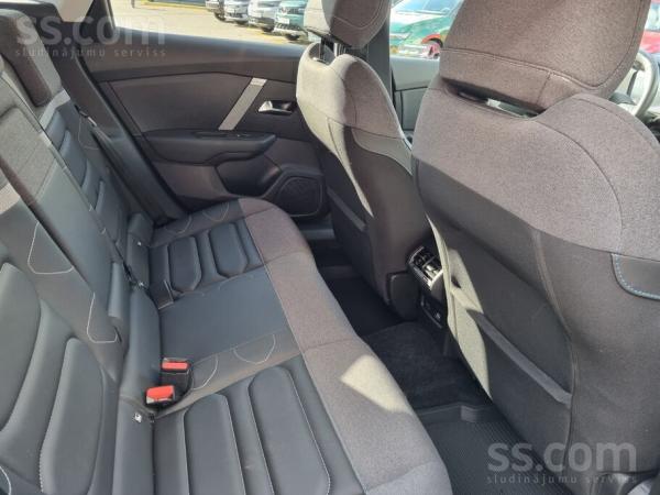 Blue Citroen C4 2024 in Riga, with an engine capacity of 1.20 L and mileage of 27 thousand km for 17000 €, photo 8 on AUTOMOTO.COM.LV