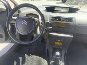 Blue Citroen C4 2005 in Ukmerge, with an engine capacity of 1.60 L and mileage of 124 thousand km for 1300 €, photo 8 on AUTOMOTO.COM.LV