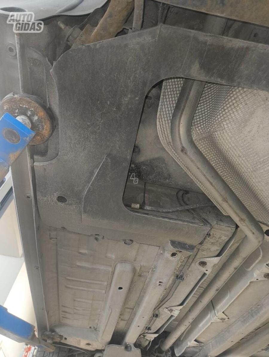 Blue Citroen C4 2005 in Ukmerge, with an engine capacity of 1.60 L and mileage of 124 thousand km for 1300 €, photo 14 on AUTOMOTO.COM.LV