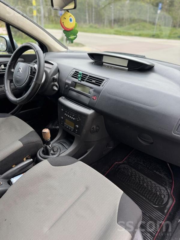 Blue Citroen C4 2006 in Liepaja, with an engine capacity of 1.60 L and mileage of 206 thousand km for 1200 €, photo 3 on AUTOMOTO.COM.LV