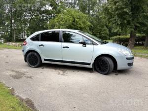 Blue Citroen C4 2007 in Ogre, with an engine capacity of 1.60 L and mileage of 295 thousand km for 1600 €, photo 3 on AUTOMOTO.COM.LV