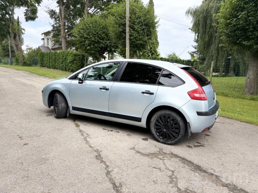 Blue Citroen C4 2007 in Ogre, with an engine capacity of 1.60 L and mileage of 295 thousand km for 1600 €, photo 5 on AUTOMOTO.COM.LV