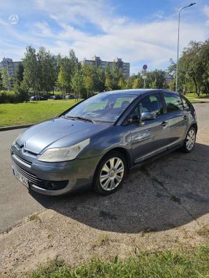 Blue Citroen C4 2007 in Vilnius, with an engine capacity of 1.59 L and mileage of 147 thousand km for 1300 €, photo 3 on AUTOMOTO.COM.LV