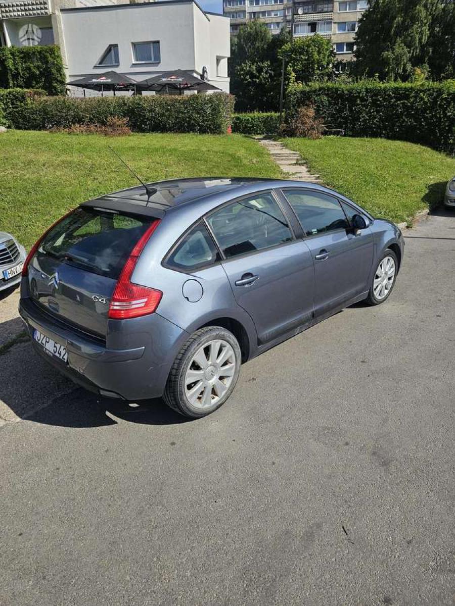 Blue Citroen C4 2007 in Vilnius, with an engine capacity of 1.59 L and mileage of 147 thousand km for 1300 €, photo 6 on AUTOMOTO.COM.LV