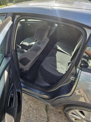 Blue Citroen C4 2007 in Vilnius, with an engine capacity of 1.59 L and mileage of 147 thousand km for 1300 €, photo 10 on AUTOMOTO.COM.LV