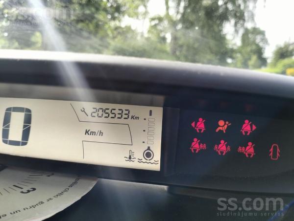 Zils Citroen C4 2007 Jelgava, ar dzinēja tilpumu 1.40 L un nobraukumu 206 tūkst. km par 1000 €, foto 4 vietnē AUTOMOTO.COM.LV