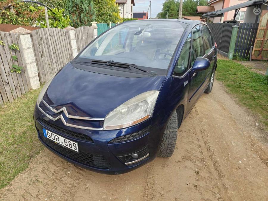 Blue Citroen C4 2007 in Vilnius, with an engine capacity of 2.00 L and mileage of 369 thousand km for 600 €, photo 3 on AUTOMOTO.COM.LV