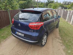 Blue Citroen C4 2007 in Vilnius, with an engine capacity of 2.00 L and mileage of 369 thousand km for 600 €, photo 4 on AUTOMOTO.COM.LV