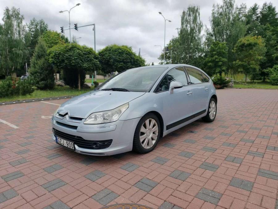Blue Citroen C4 2007 in Vilnius, with an engine capacity of 2.00 L and mileage of 285 thousand km for 1400 €, photo 4 on AUTOMOTO.COM.LV