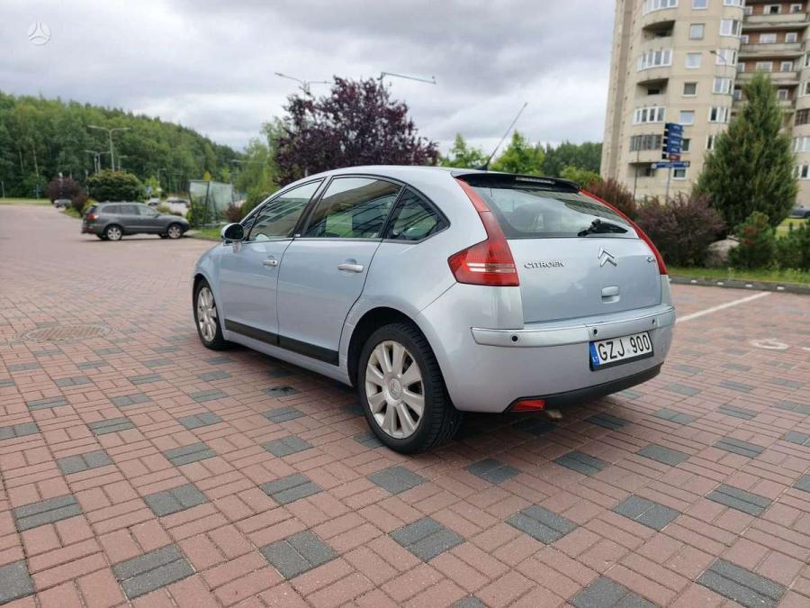 Blue Citroen C4 2007 in Vilnius, with an engine capacity of 2.00 L and mileage of 285 thousand km for 1400 €, photo 5 on AUTOMOTO.COM.LV