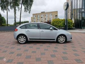 Blue Citroen C4 2007 in Vilnius, with an engine capacity of 2.00 L and mileage of 285 thousand km for 1400 €, photo 8 on AUTOMOTO.COM.LV