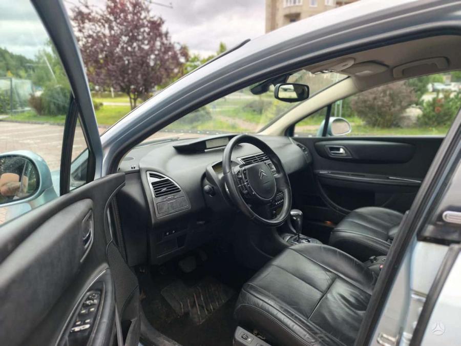 Blue Citroen C4 2007 in Vilnius, with an engine capacity of 2.00 L and mileage of 285 thousand km for 1400 €, photo 10 on AUTOMOTO.COM.LV