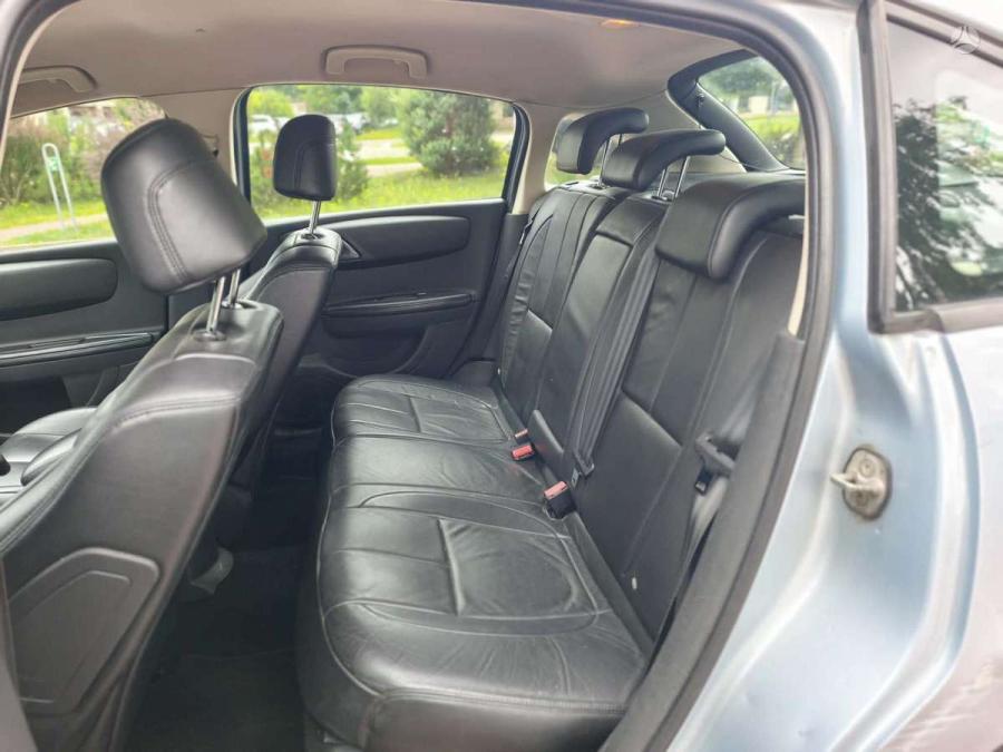 Blue Citroen C4 2007 in Vilnius, with an engine capacity of 2.00 L and mileage of 285 thousand km for 1400 €, photo 12 on AUTOMOTO.COM.LV