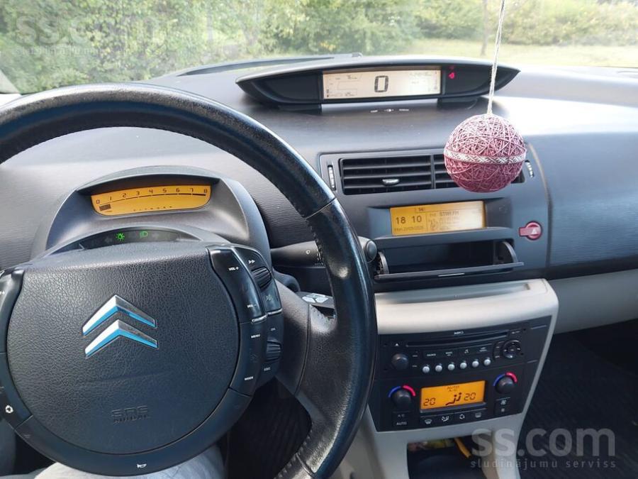 Zils Citroen C4 2007 Kuldīga, ar dzinēja tilpumu 1.60 L un nobraukumu 249 tūkst. km par 1500 €, foto 8 vietnē AUTOMOTO.COM.LV