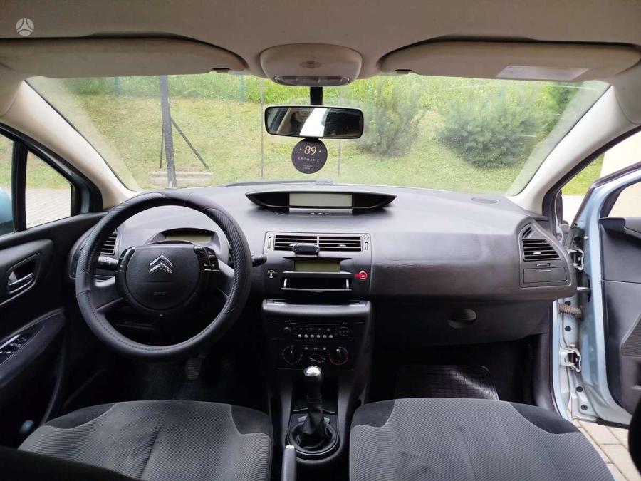 Zils Citroen C4 2008 Viļņa, ar dzinēja tilpumu 1.56 L un nobraukumu 197 tūkst. km par 1650 €, foto 9 vietnē AUTOMOTO.COM.LV