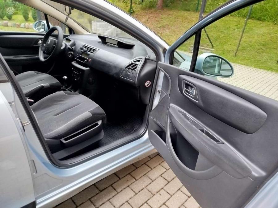 Zils Citroen C4 2008 Viļņa, ar dzinēja tilpumu 1.56 L un nobraukumu 197 tūkst. km par 1650 €, foto 10 vietnē AUTOMOTO.COM.LV