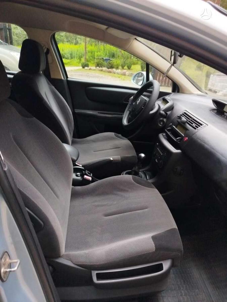 Zils Citroen C4 2008 Viļņa, ar dzinēja tilpumu 1.56 L un nobraukumu 197 tūkst. km par 1650 €, foto 11 vietnē AUTOMOTO.COM.LV