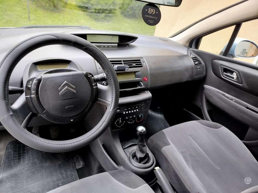 Zils Citroen C4 2008 Viļņa, ar dzinēja tilpumu 1.56 L un nobraukumu 197 tūkst. km par 1650 €, foto 13 vietnē AUTOMOTO.COM.LV