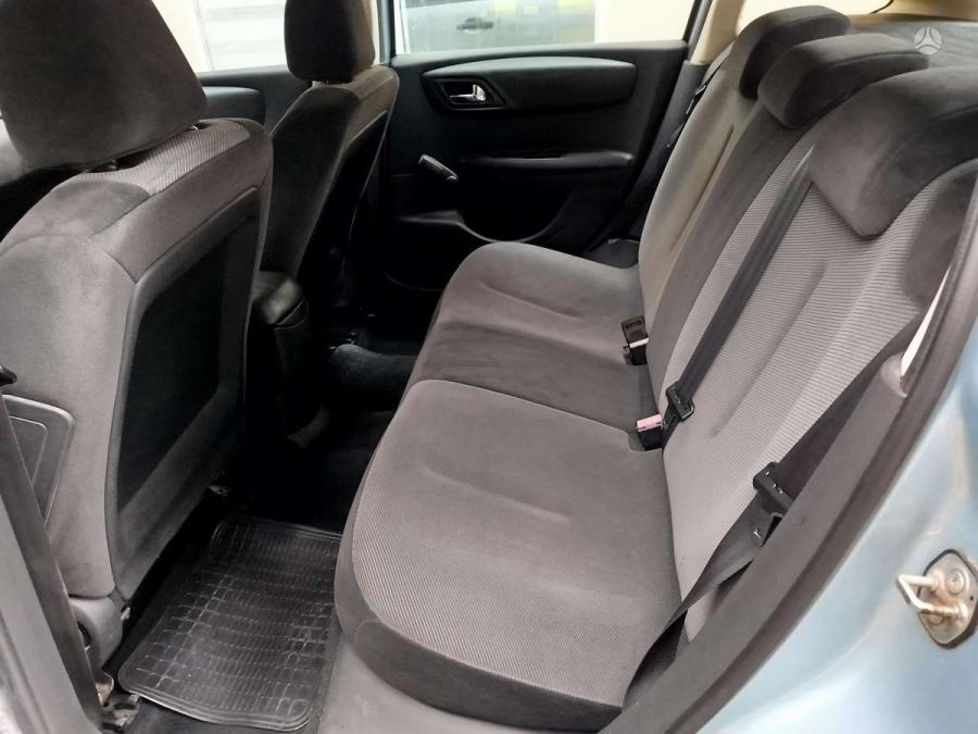 Zils Citroen C4 2008 Viļņa, ar dzinēja tilpumu 1.56 L un nobraukumu 197 tūkst. km par 1650 €, foto 14 vietnē AUTOMOTO.COM.LV