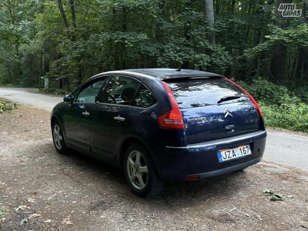 Citroen C4 2008 in Alytus on AUTOMOTO.COM.LV Blue Citroen C4 2008 in Alytus, with an engine capacity of 2.00 L and mileage of 225 thousand km for 870 €, photo 4 on AUTOMOTO.COM.LV