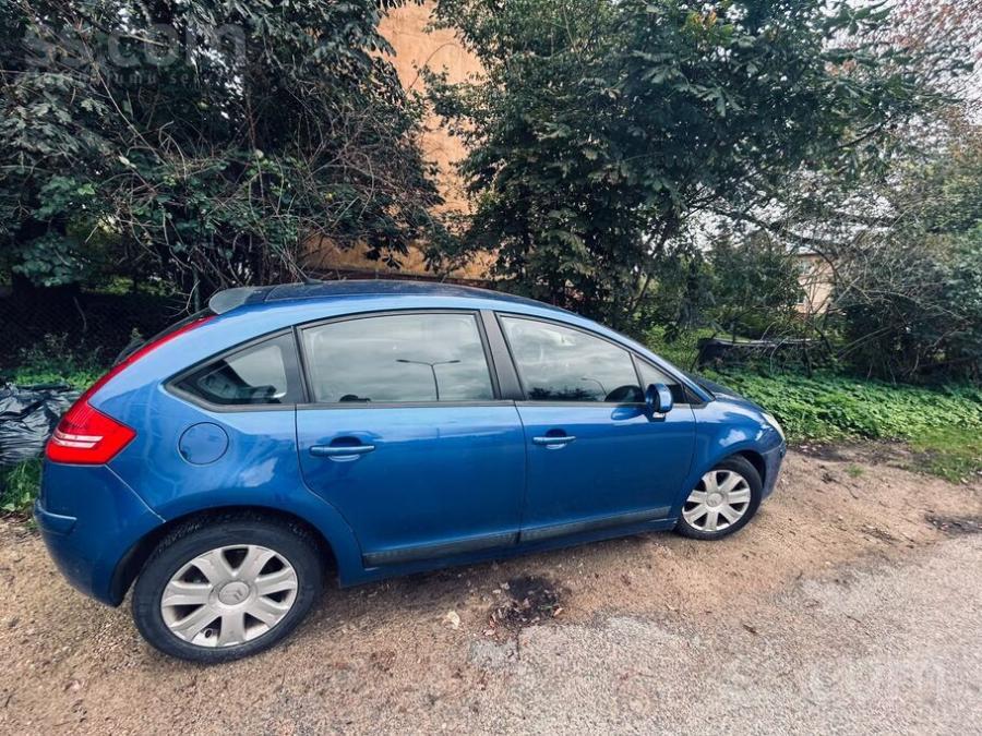 Blue Citroen C4 2009 in Riga, with an engine capacity of 1.50 L and mileage of 285 thousand km for 1500 €, photo 3 on AUTOMOTO.COM.LV