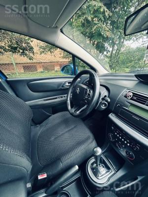 Blue Citroen C4 2009 in Riga, with an engine capacity of 1.50 L and mileage of 285 thousand km for 1500 €, photo 5 on AUTOMOTO.COM.LV