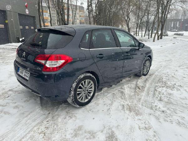 Blue Citroen C4 2010 in Kaunas, with an engine capacity of 1.60 L and mileage of 157 thousand km for 2990 €, photo 5 on AUTOMOTO.COM.LV