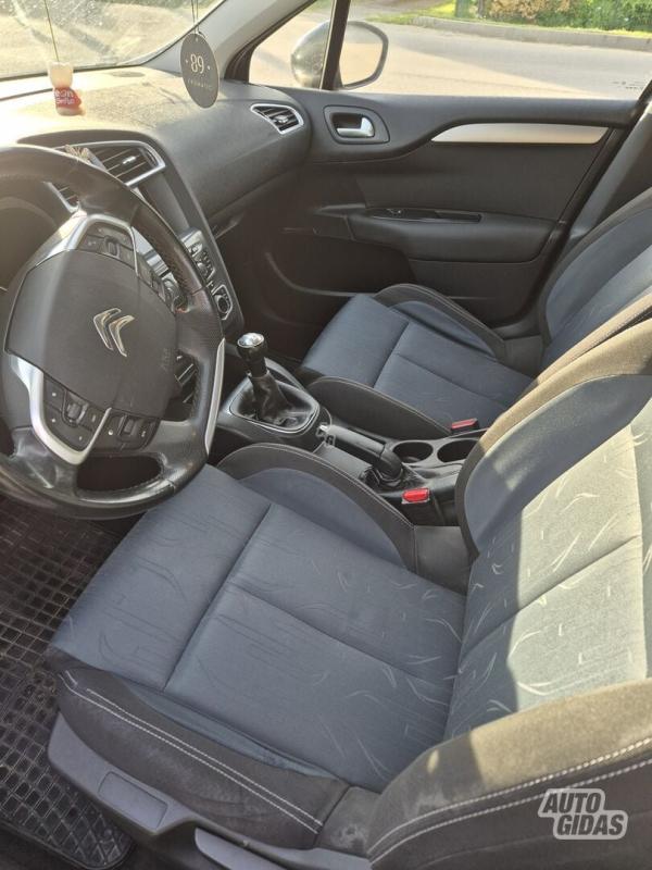 Blue Citroen C4 2010 in Telschi, with an engine capacity of 1.60 L and mileage of 287 thousand km for 2500 €, photo 7 on AUTOMOTO.COM.LV