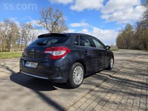 Blue Citroen C4 2011 in Riga, with an engine capacity of 1.60 L and mileage of 198 thousand km for 2950 €, photo 3 on AUTOMOTO.COM.LV