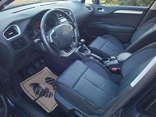 Blue Citroen C4 2011 in Ukmerge, with an engine capacity of 1.56 L and mileage of 254 thousand km for 2650 €, photo 11 on AUTOMOTO.COM.LV