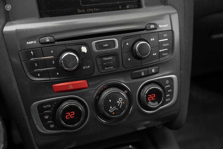 Zils Citroen C4 2012 Viļņa, ar dzinēja tilpumu 1.56 L un nobraukumu 311 tūkst. km par 3900 €, foto 20 vietnē AUTOMOTO.COM.LV