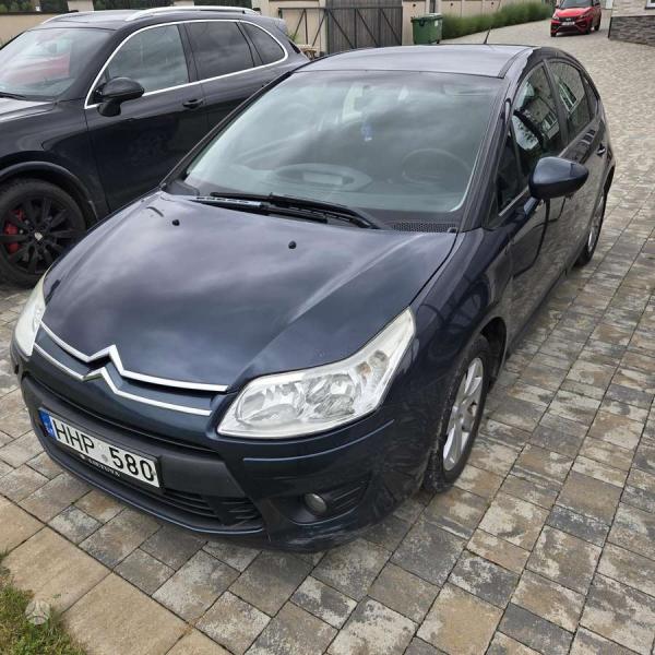 Blue Citroen C4 2014 in Vilnius, with an engine capacity of 1.56 L and mileage of 298 thousand km for 2600 €, photo 2 on AUTOMOTO.COM.LV