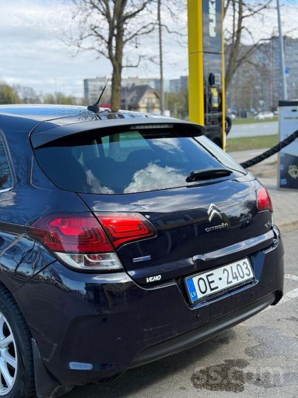 Blue Citroen C4 2016 in Riga, with an engine capacity of 1.60 L and mileage of 194 thousand km for 3400 €, photo 3 on AUTOMOTO.COM.LV