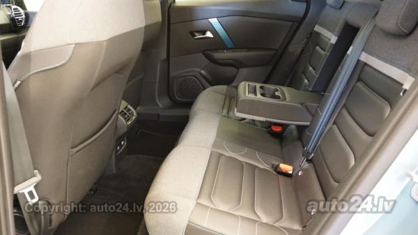 Blue Citroen C4 2023 in Tallinn, with an engine capacity of 0.00 L and mileage of 27 thousand km for 30900 €, photo 7 on AUTOMOTO.COM.LV