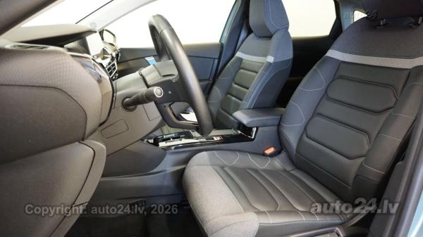 Zils Citroen C4 2023 Tallina, ar dzinēja tilpumu 0.00 L un nobraukumu 27 tūkst. km par 30900 €, foto 10 vietnē AUTOMOTO.COM.LV