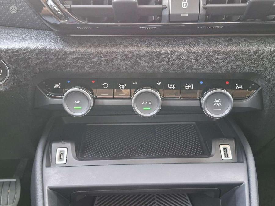 Blue Citroen C4 2023 in Vilnius, with an engine capacity of 1.20 L and mileage of 56 thousand km for 16500 €, photo 13 on AUTOMOTO.COM.LV