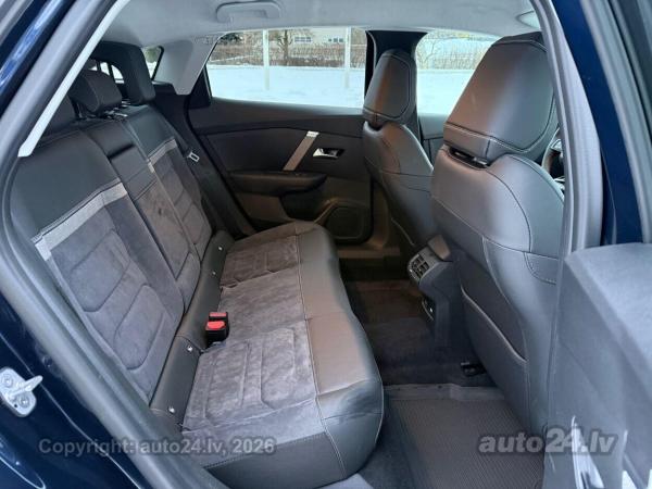 Zils Citroen C4 2024 Jehvi, ar dzinēja tilpumu 1.20 L un nobraukumu 8 tūkst. km par 25900 €, foto 11 vietnē AUTOMOTO.COM.LV