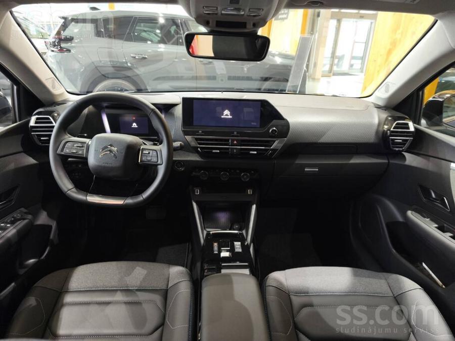 Blue Citroen C4 2024 in Riga, with an engine capacity of 1.20 L and mileage of 5 thousand km for 25995 €, photo 8 on AUTOMOTO.COM.LV