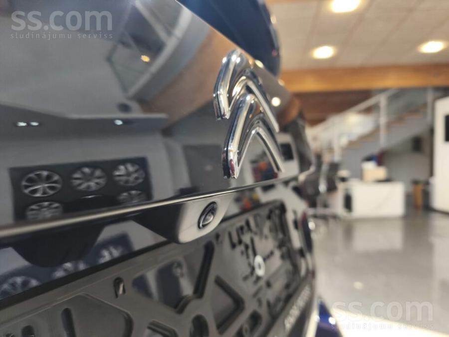 Blue Citroen C4 2024 in Riga, with an engine capacity of 1.20 L and mileage of 5 thousand km for 25995 €, photo 10 on AUTOMOTO.COM.LV