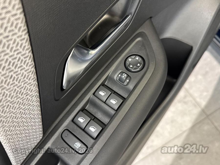 Zils Citroen C4 2024 Tallina, ar dzinēja tilpumu 1.50 L un nobraukumu 14 tūkst. km par 24900 €, foto 12 vietnē AUTOMOTO.COM.LV