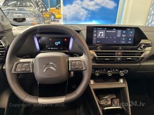 Zils Citroen C4 2024 Tallina, ar dzinēja tilpumu 1.50 L un nobraukumu 14 tūkst. km par 24900 €, foto 25 vietnē AUTOMOTO.COM.LV
