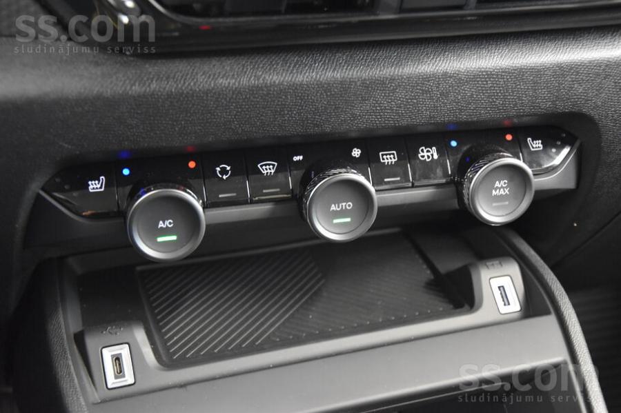 Zils Citroen C4 2025 Rīga, ar dzinēja tilpumu 1.20 L un nobraukumu 4 tūkst. km par 23990 €, foto 19 vietnē AUTOMOTO.COM.LV