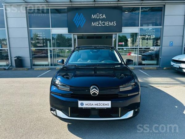 Blue Citroen C4 2026 in Riga, with an engine capacity of 1.20 L and mileage of 10 thousand km for 25400 €, photo 2 on AUTOMOTO.COM.LV