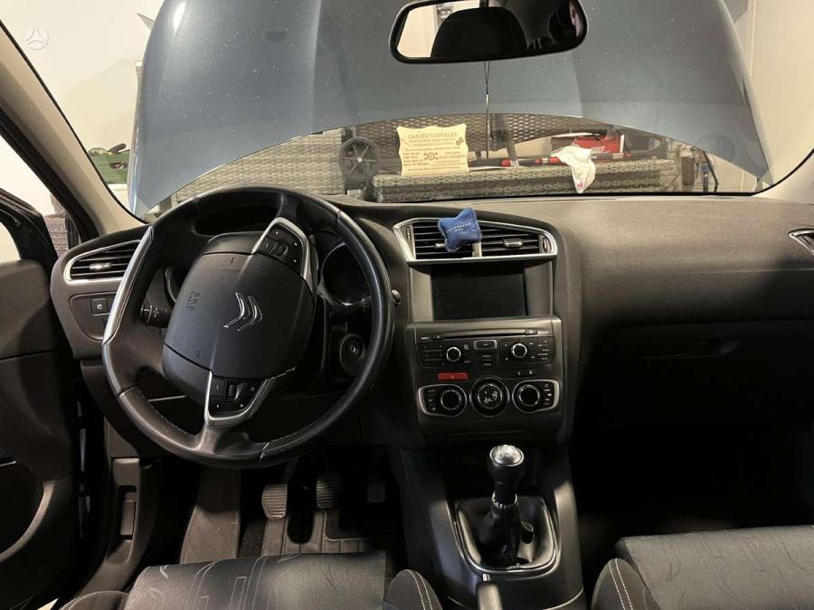 Blue Citroen C4 2014 in Alytus, with an engine capacity of 1.56 L and mileage of 243 thousand km for 4200 €, photo 9 on AUTOMOTO.COM.LV