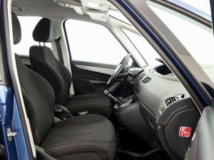 Blue Citroen C4 2011 in Tallinn, with an engine capacity of 1.60 L and mileage of 334 thousand km for 1699 €, photo 7 on AUTOMOTO.COM.LV